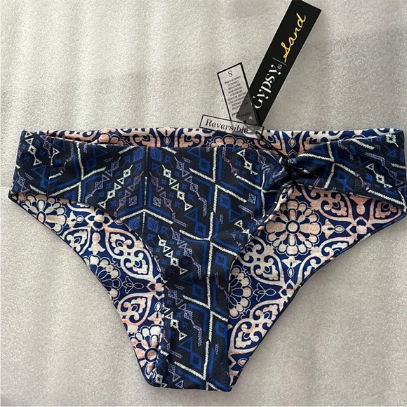 Gypsy 05 | Swim | Nwt Gypsy 5 Sand Blue Multi Reversible Both Size S ...